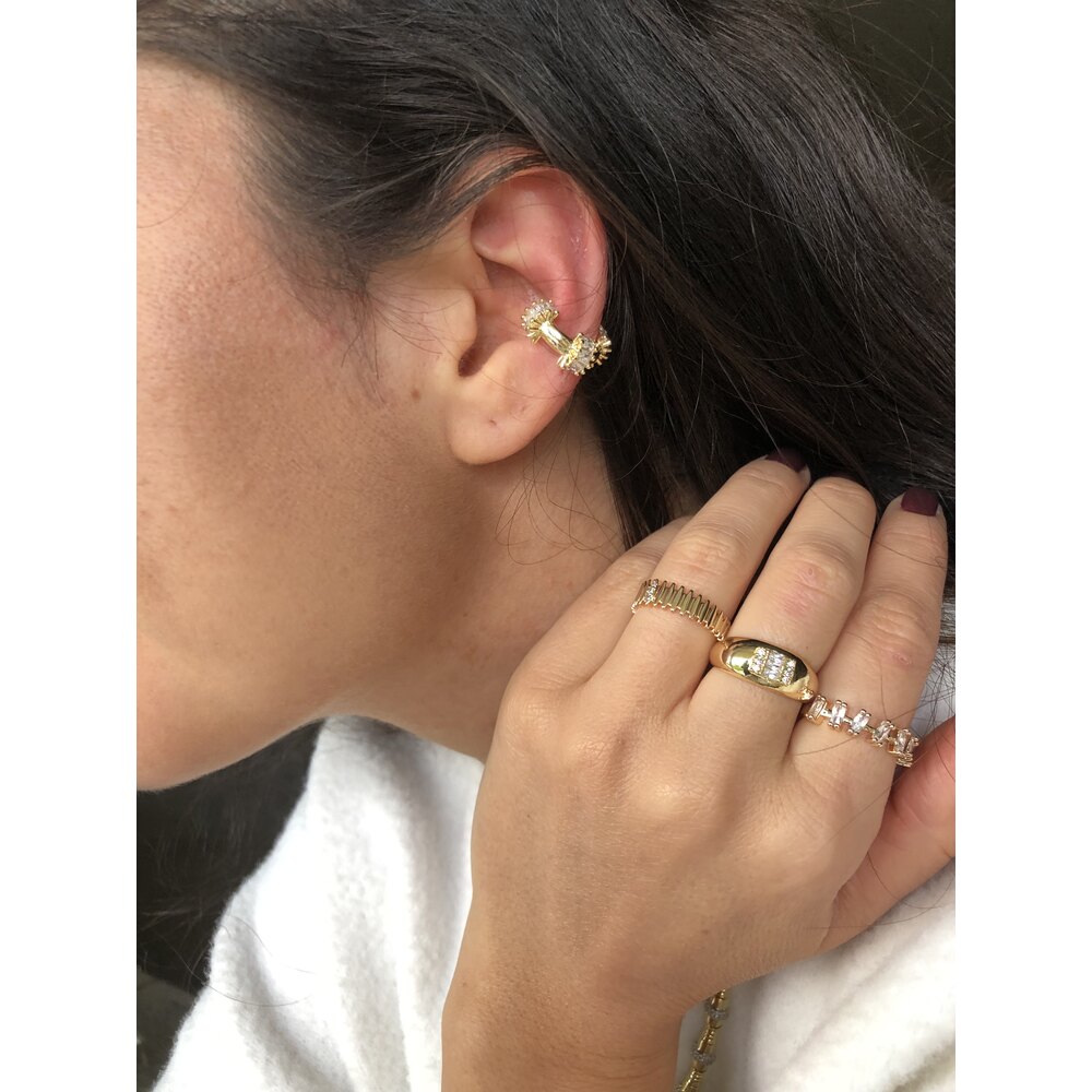 Özel seri tif model baget taşlı kıkırdak küpe(Pelin Şenoğlu) | Believingaccesories