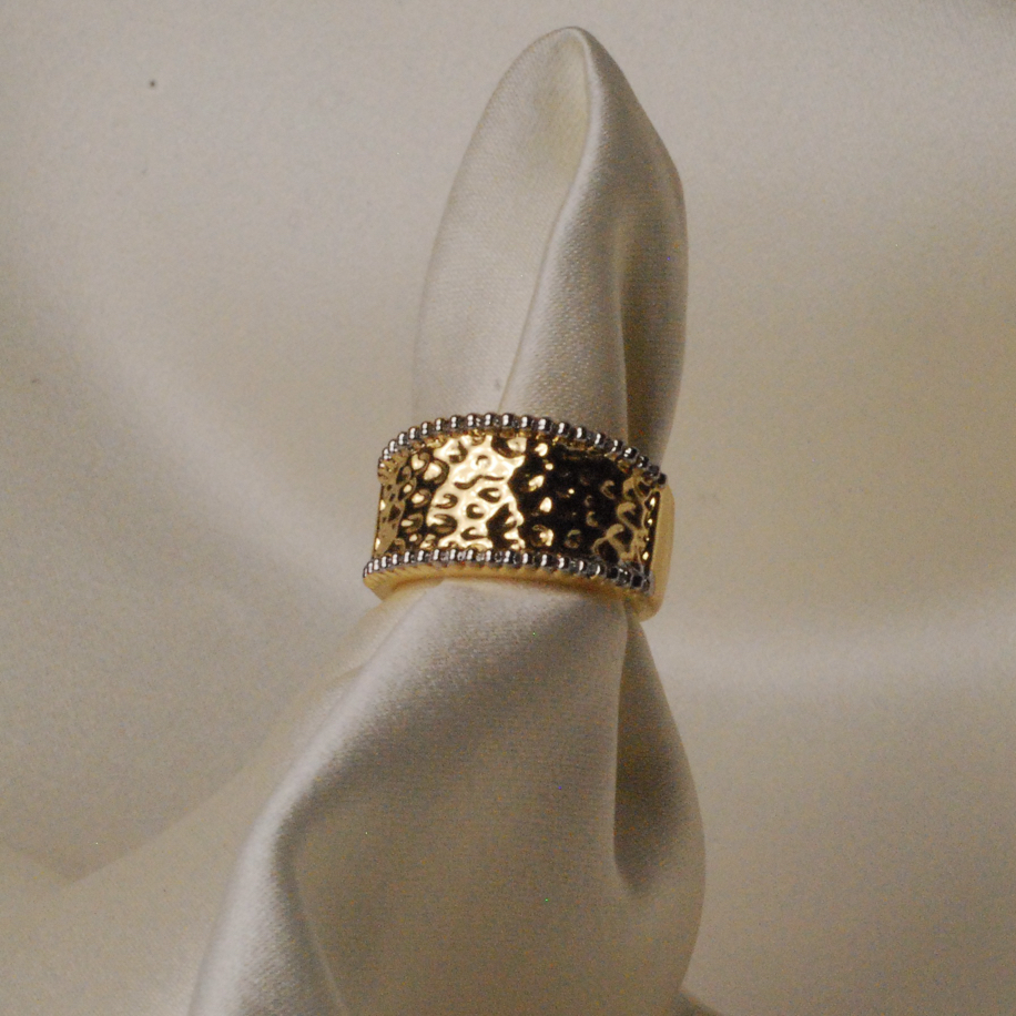 Gold Kabartma Taşlı Yüzük | CharmCraft