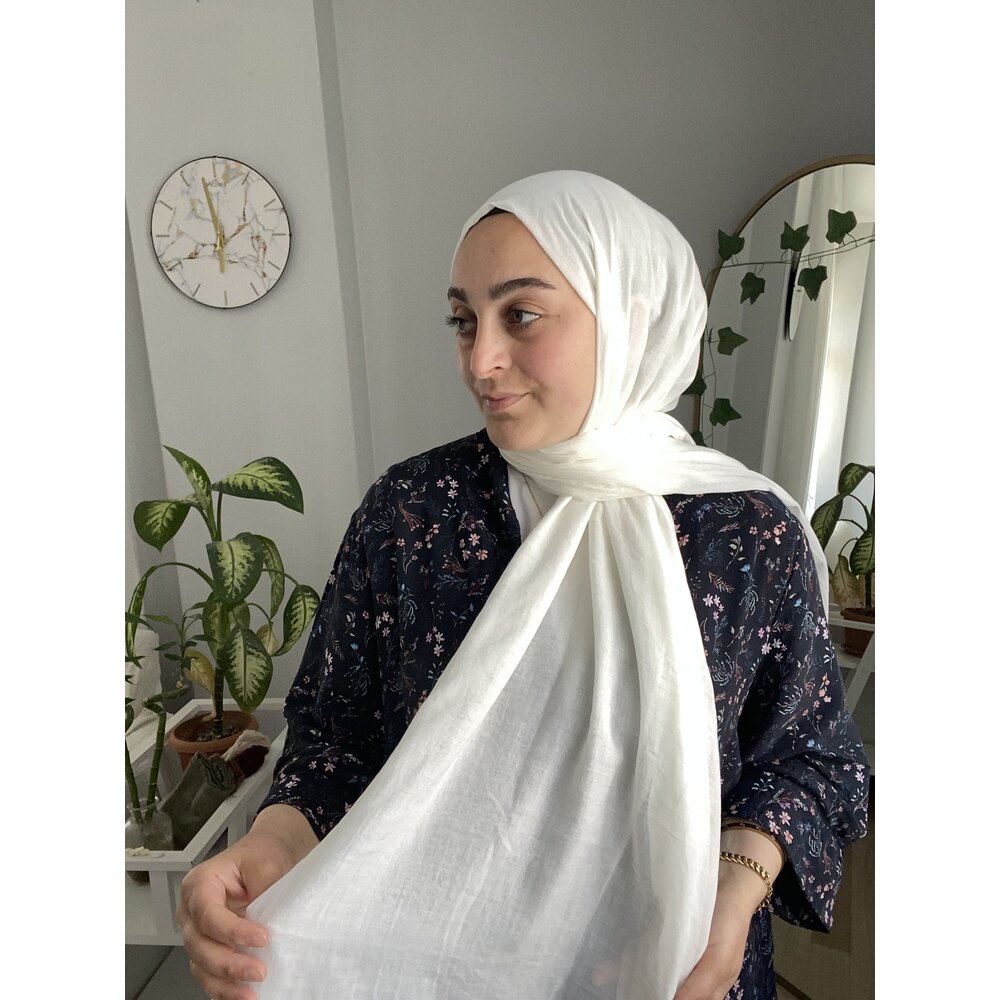 Krem renk aya şalımız | Mihriscarfs
