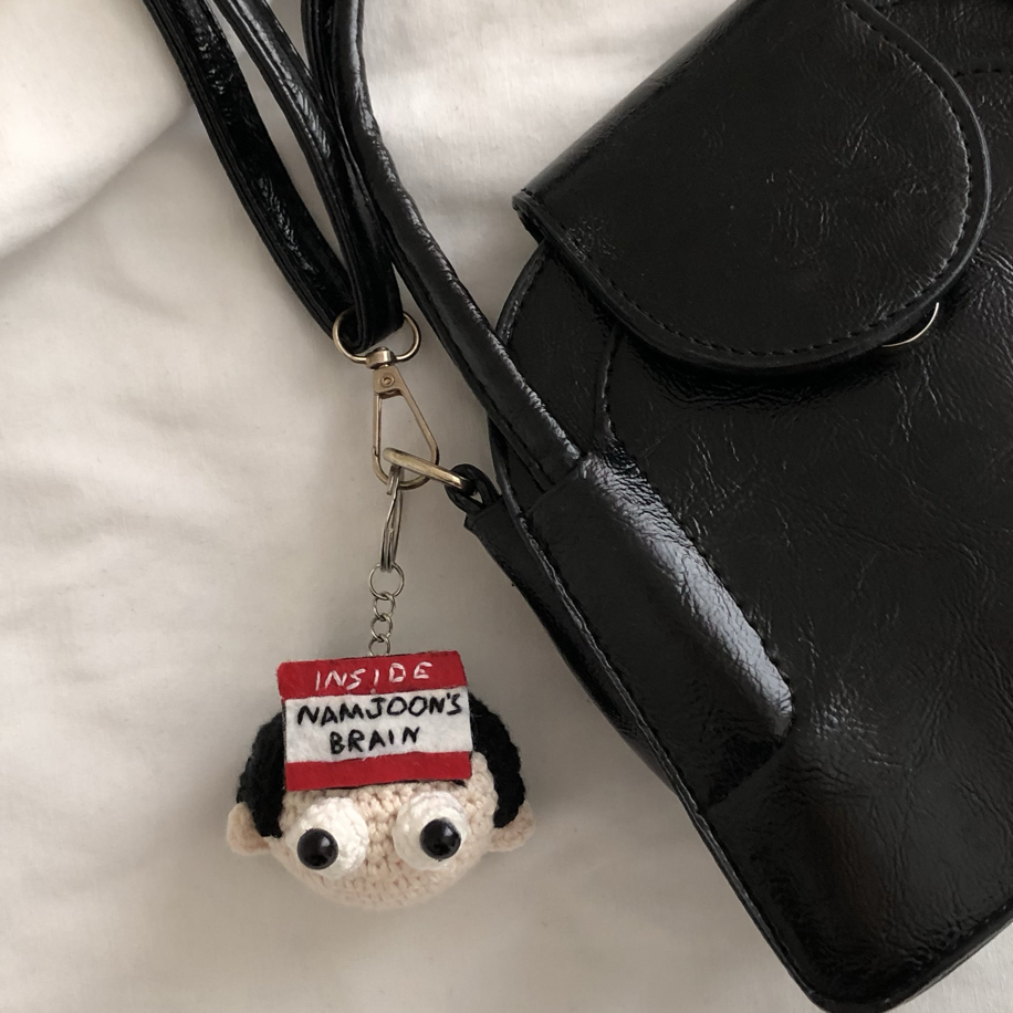 İnside Namjoons Brain Amigurumi Anahtarlık | PARADİSE