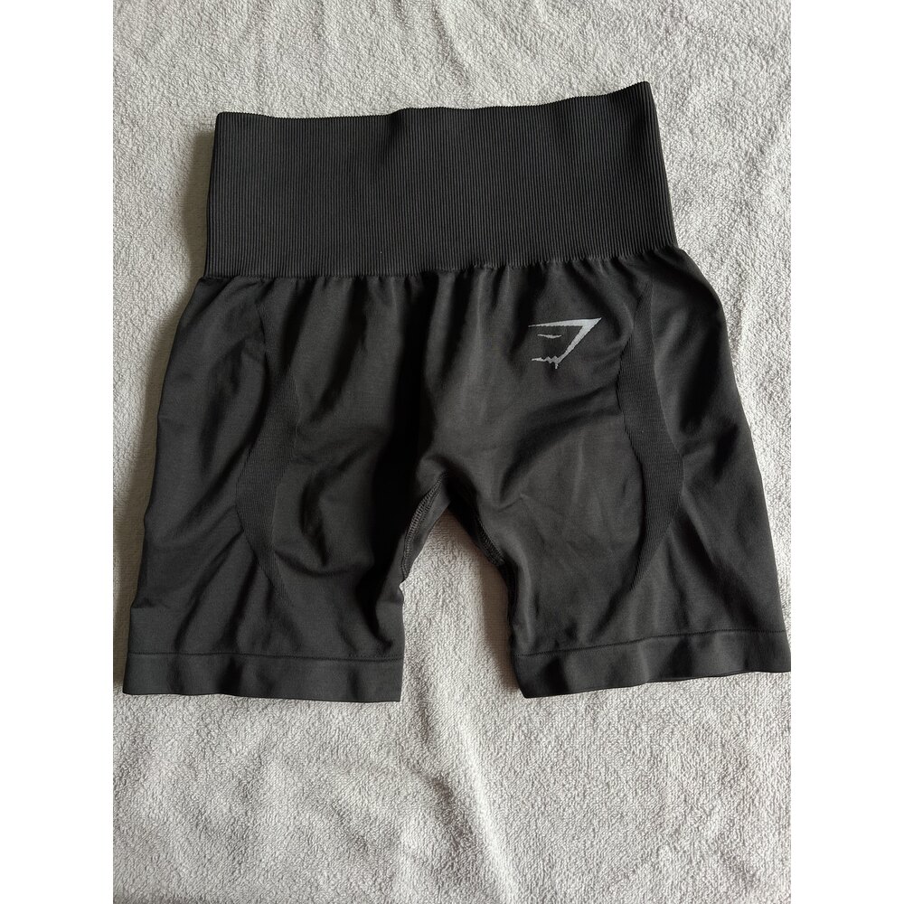 Gymshark Extra Push-up Büzgülü Şort FÜME | SHEKY