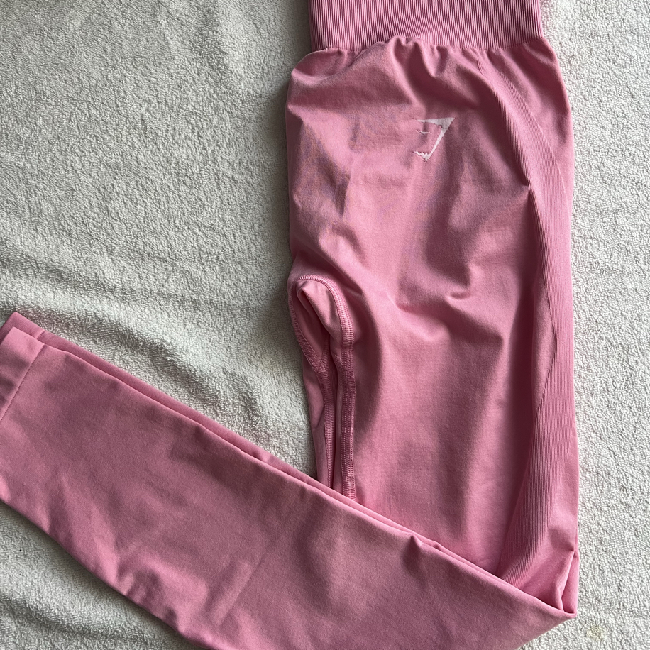 Gymshark Push-up Büzgülü Tayt PEMBE | SHEKY