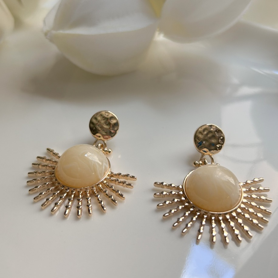 SALVADOR Akik Tonlarında Küpe-Güneş Esintili Tasarım Bijuteri | BİJUKO TAKI