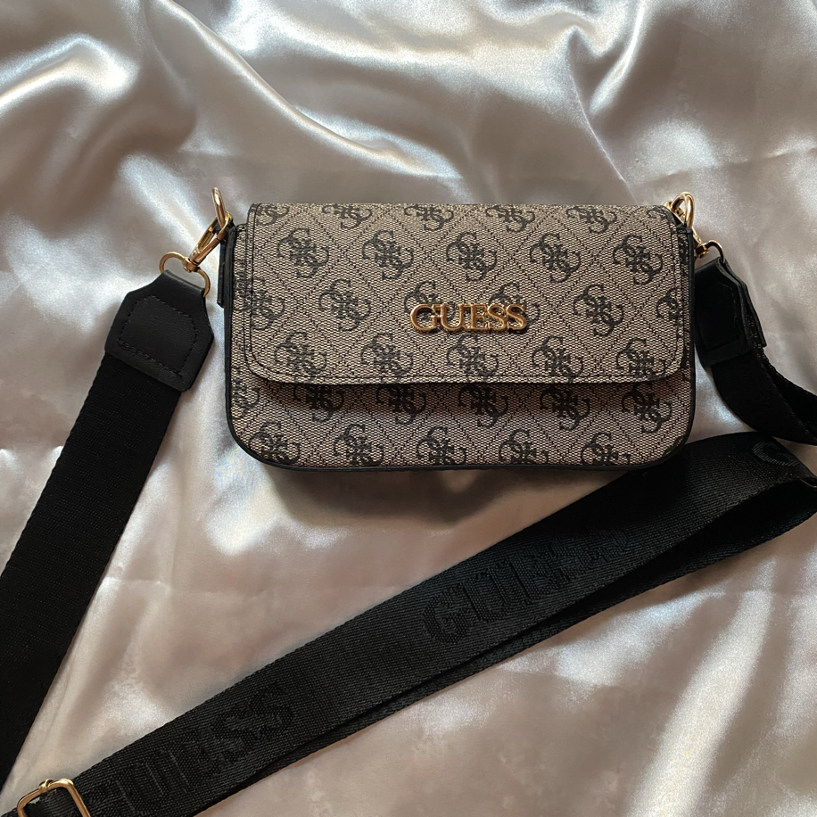 Guess Askılı Çanta | Cherry Pin