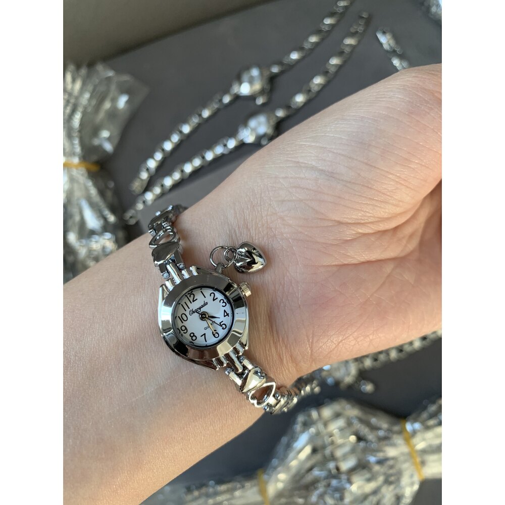 Pinterest charmlı saat (BEYAZ) | jeweleryguidee
