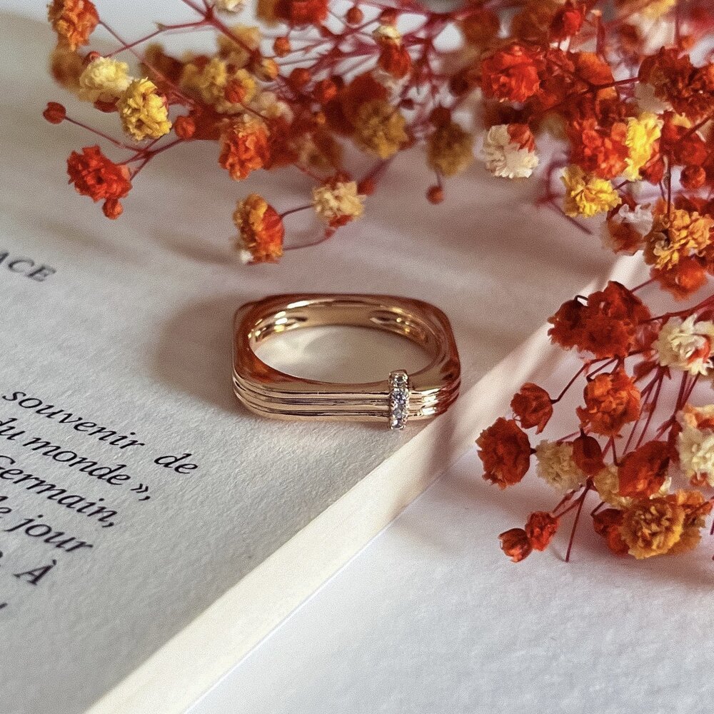 Bianca Ring | Pluto • by Nur Varlı