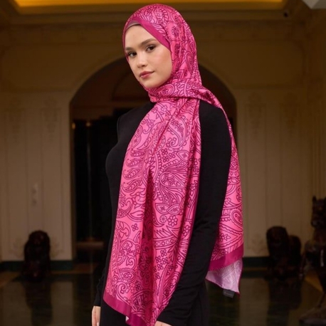 İpekhan’dan Himar Collection Özel Vual ipek Şal : Modern Şıklığın ...