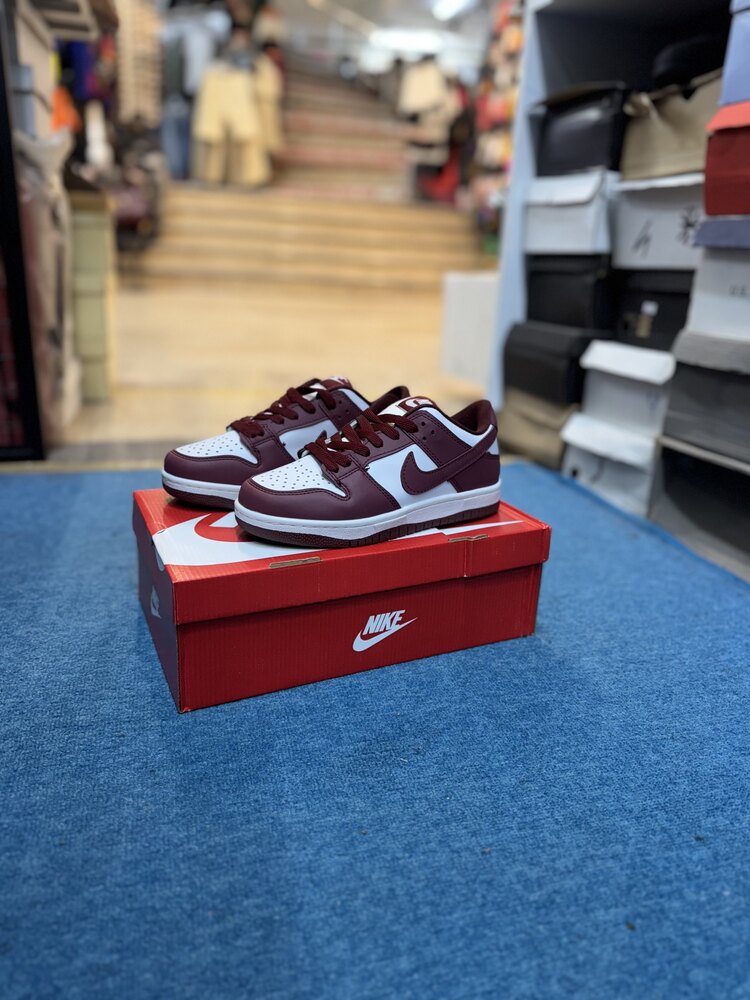 Nike SB Dunk Low | HzmSPOR