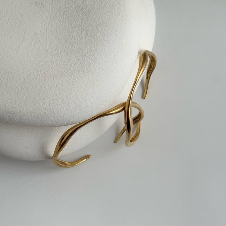 asimetrik ince gold kelepçe | STOA TAKI